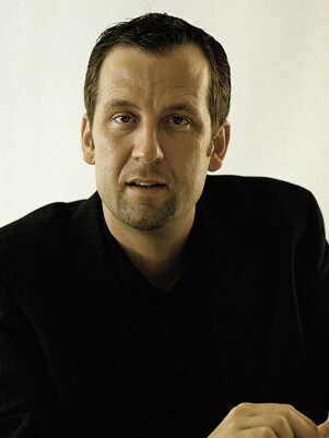 Dr. Thomas Angerer – Dozent der Middlesex University/KMU Akademie für ...